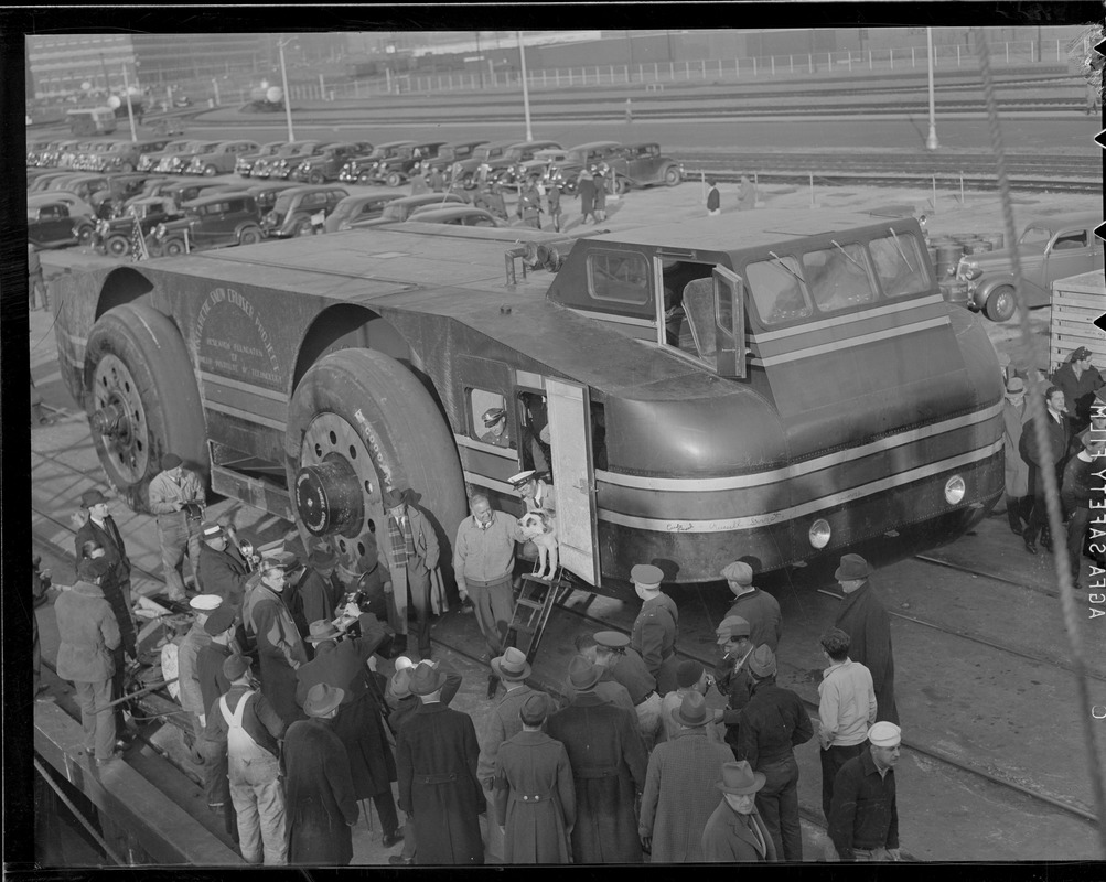 Transportation: Antarctic snow cruiser project - Digital Commonwealth