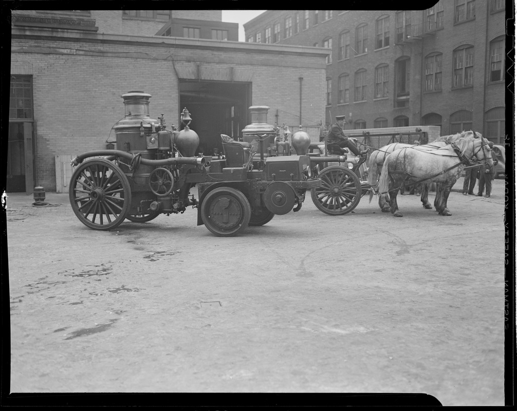 Old Waltham fire dept. steamer to be driven in parade today by Thomas ...