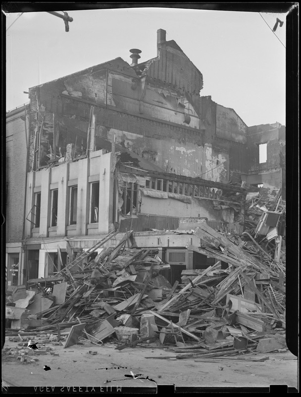Building collapses during fire, Maverick Sq., East Boston - Digital ...