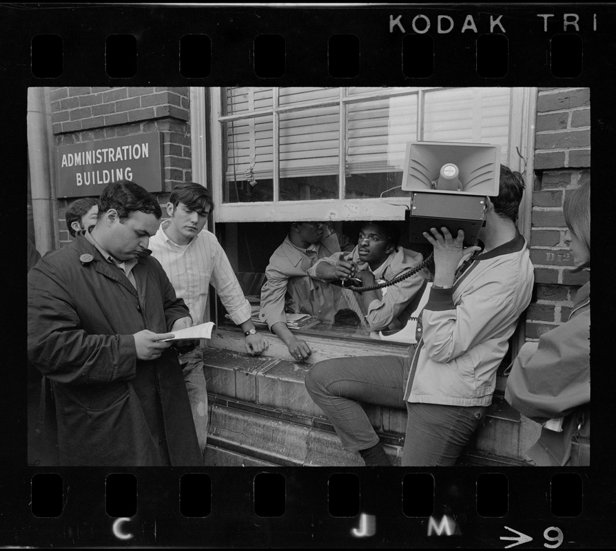 Black students speaking to gathering after seizing administration ...