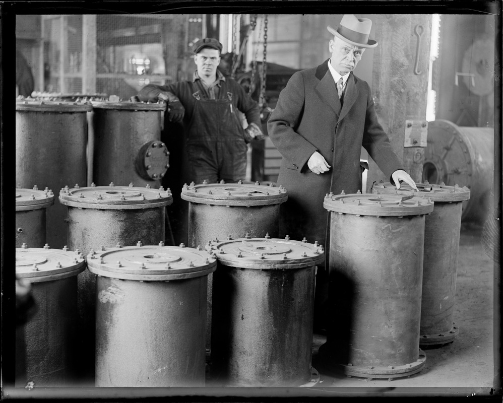 Inventor Hiram Maxim in factory, Hartford, Conn. - Digital Commonwealth