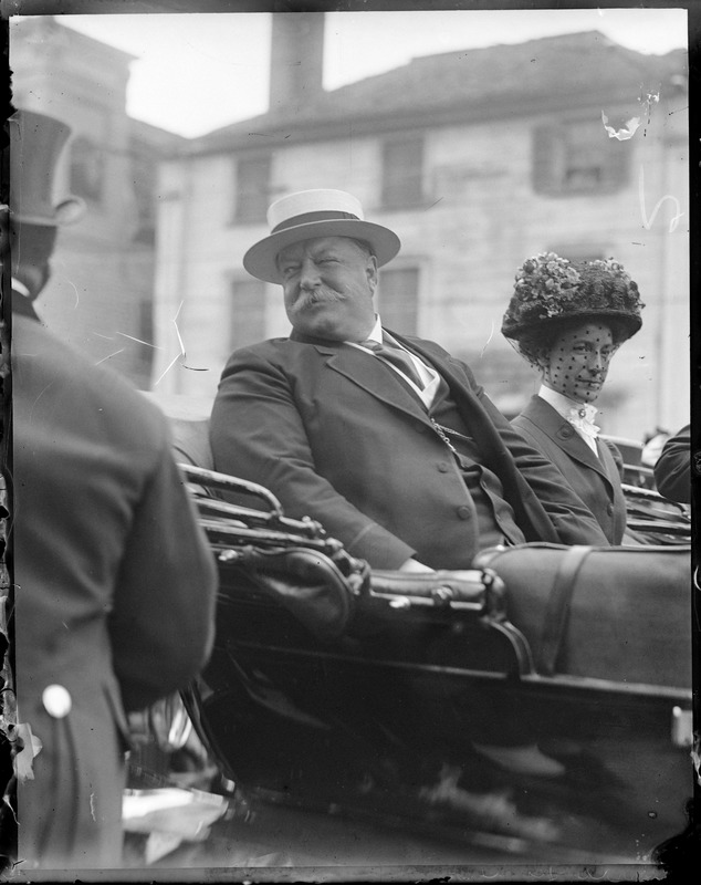 Pres. Taft and wife in back of auto - Digital Commonwealth
