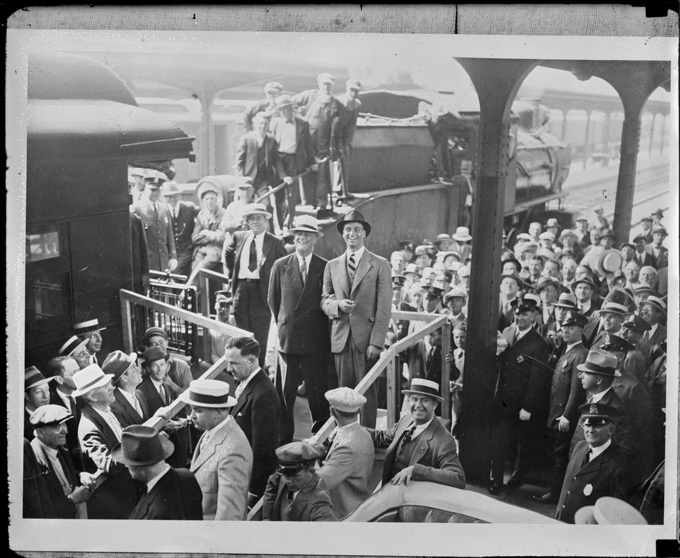 Franklin Delano Roosevelt at train station - Digital Commonwealth