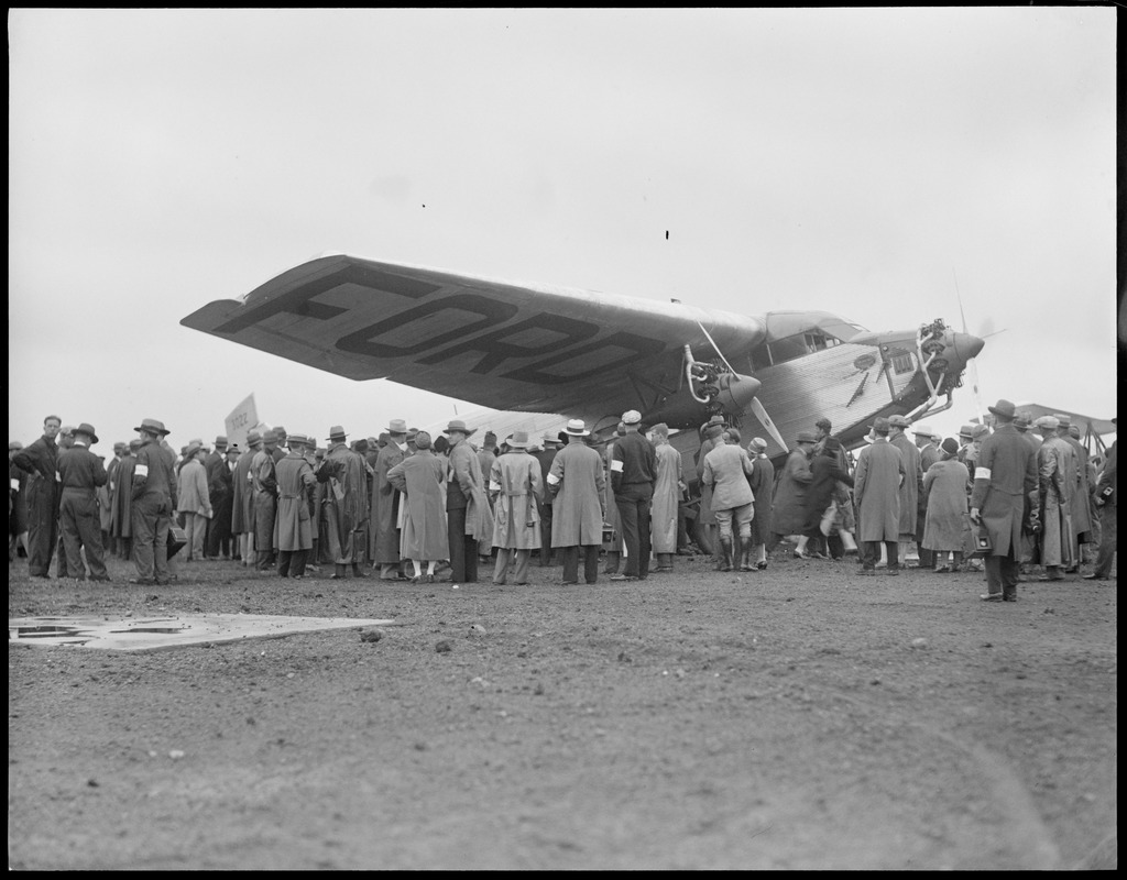 Ford's metal plane lands at East Boston Airport - Digital Commonwealth