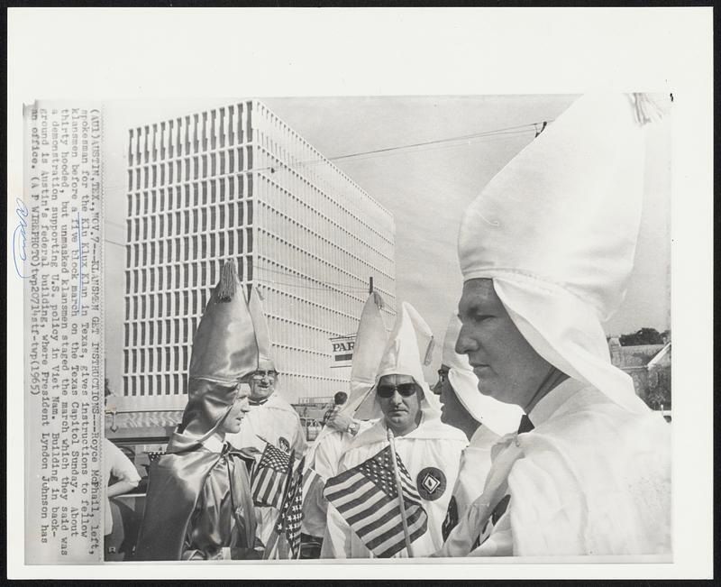 Klansmen Get Instructions--Royce McPhail, left, spokesman for the Klu ...