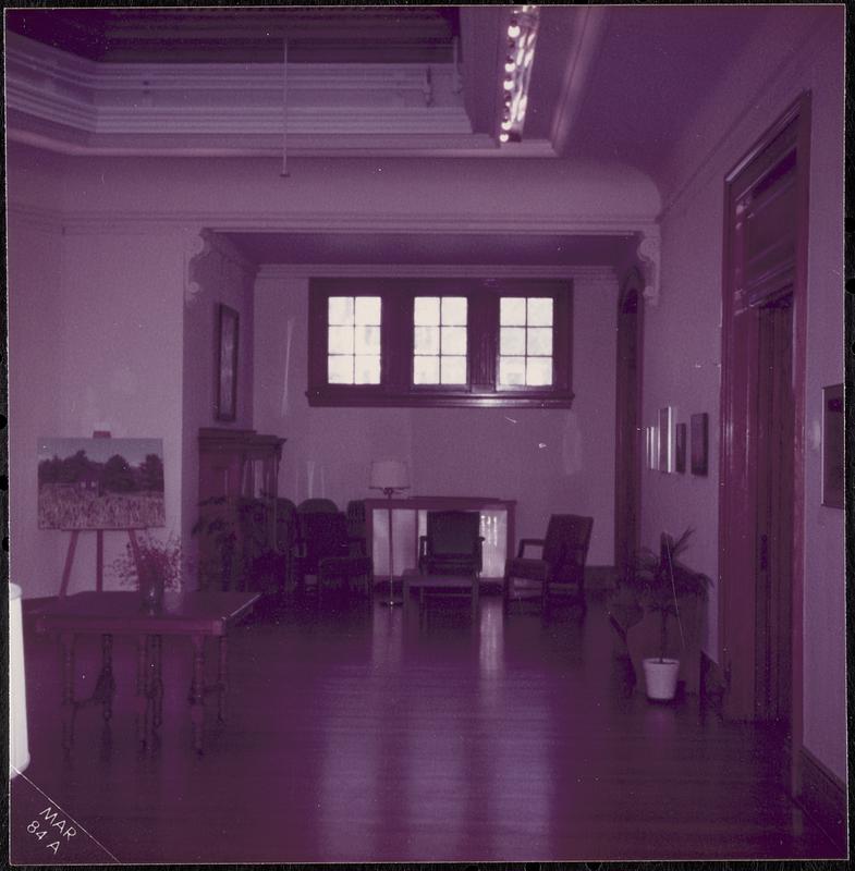 Lawrence Library, art gallery, looking north - Digital Commonwealth