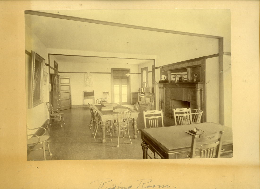 Draper Hall Reading Room - Digital Commonwealth