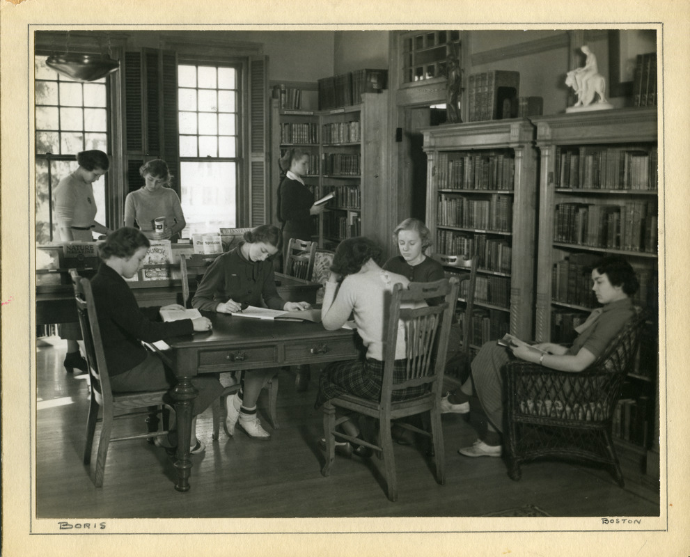 Draper Hall Library (Abbot Academy) - Digital Commonwealth