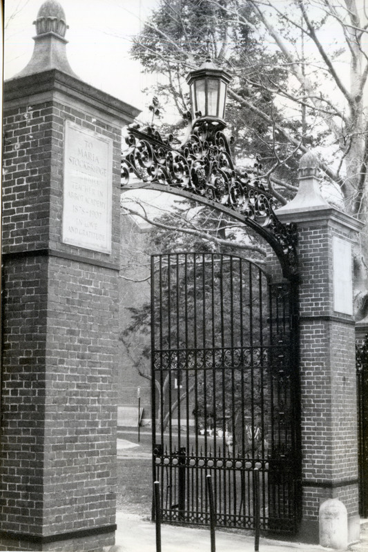 Merrill Memorial Gate, Abbot Academy - Digital Commonwealth