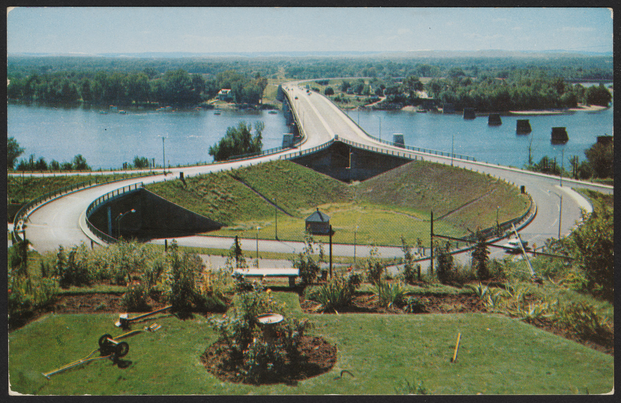 New Southend bridge, Springfield, Mass. - Digital Commonwealth