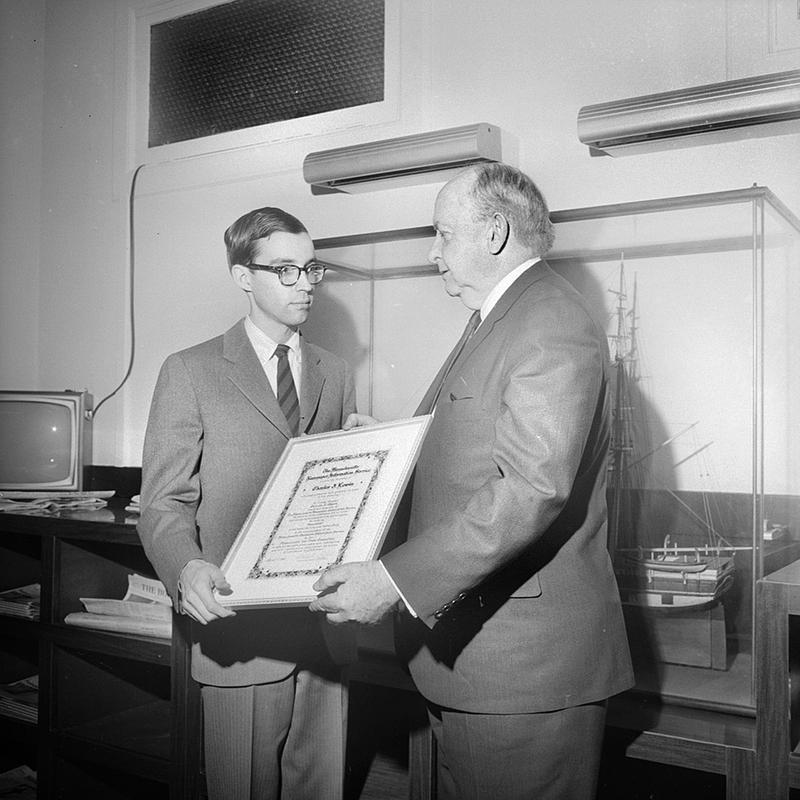 Jim Ottaway Presenting Charles Kerwin Award - Digital Commonwealth