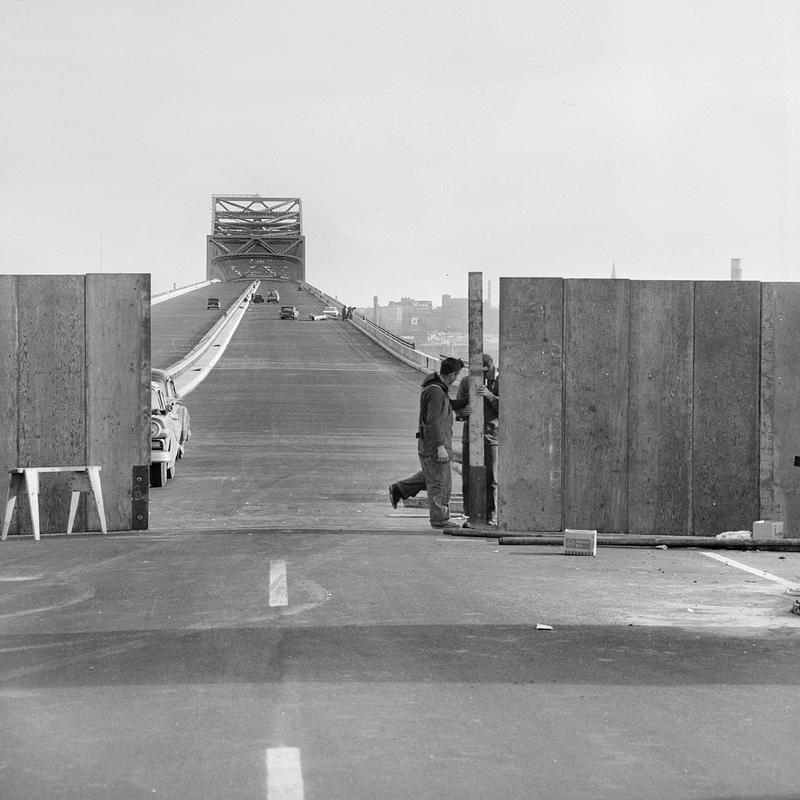 Construction of Braga Bridge, Fall River - Digital Commonwealth