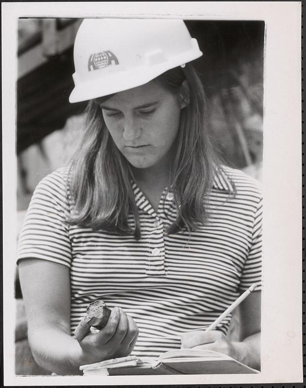 Deborah Huff - Digital Commonwealth