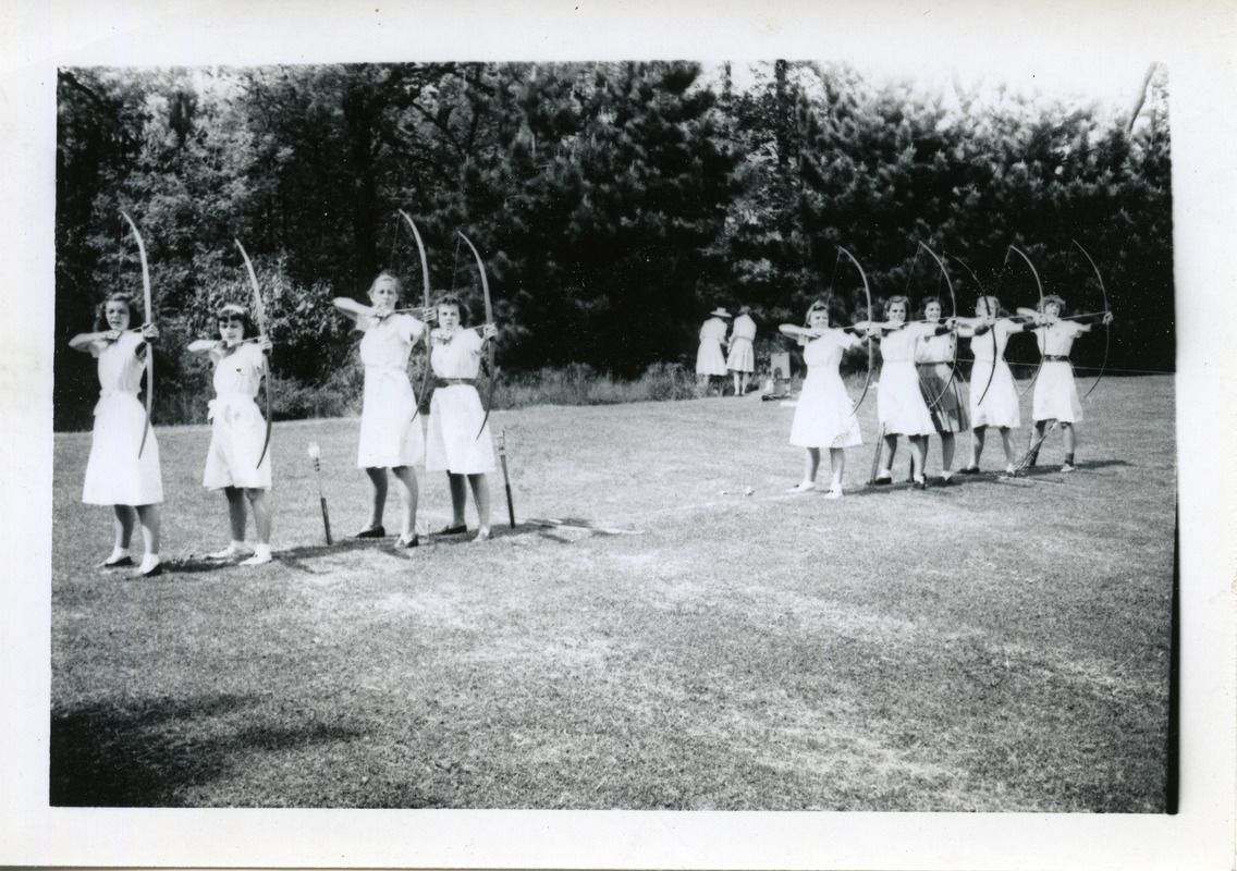 Field Day: archery - Digital Commonwealth