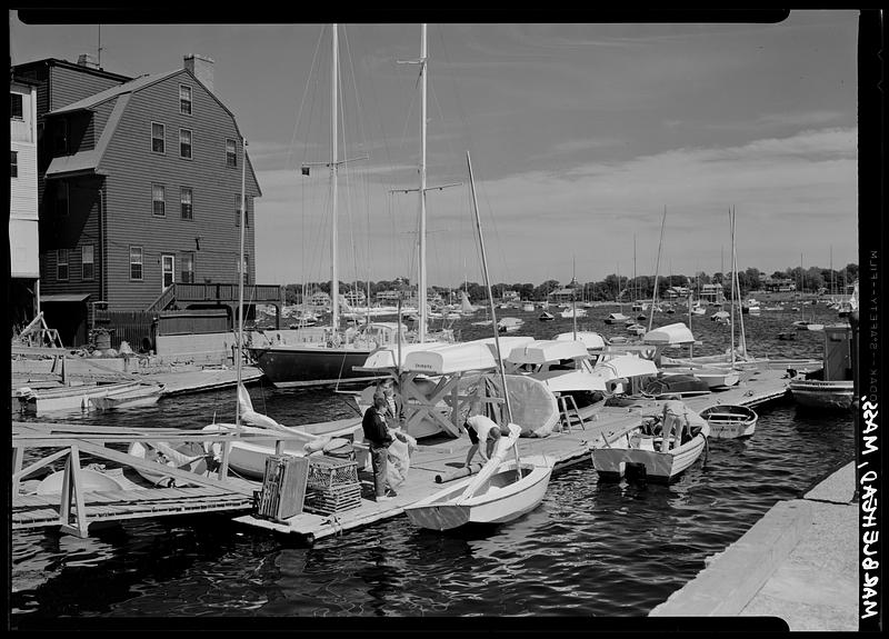 Marblehead, Graves' dock sailors - Digital Commonwealth