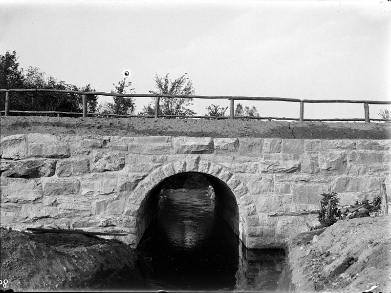 Red Bridge - Broad Brook culvert - Digital Commonwealth