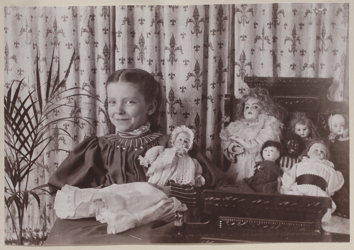 Photograph Album of the Newell Family of Newton, Massachusetts ...