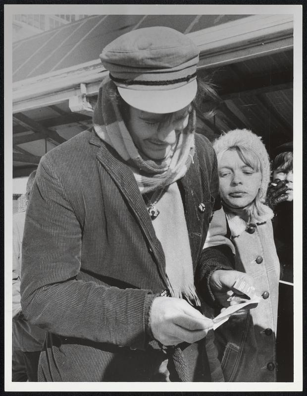 Calls himself: Thomas Jerrell is burning classification notice at anti ...