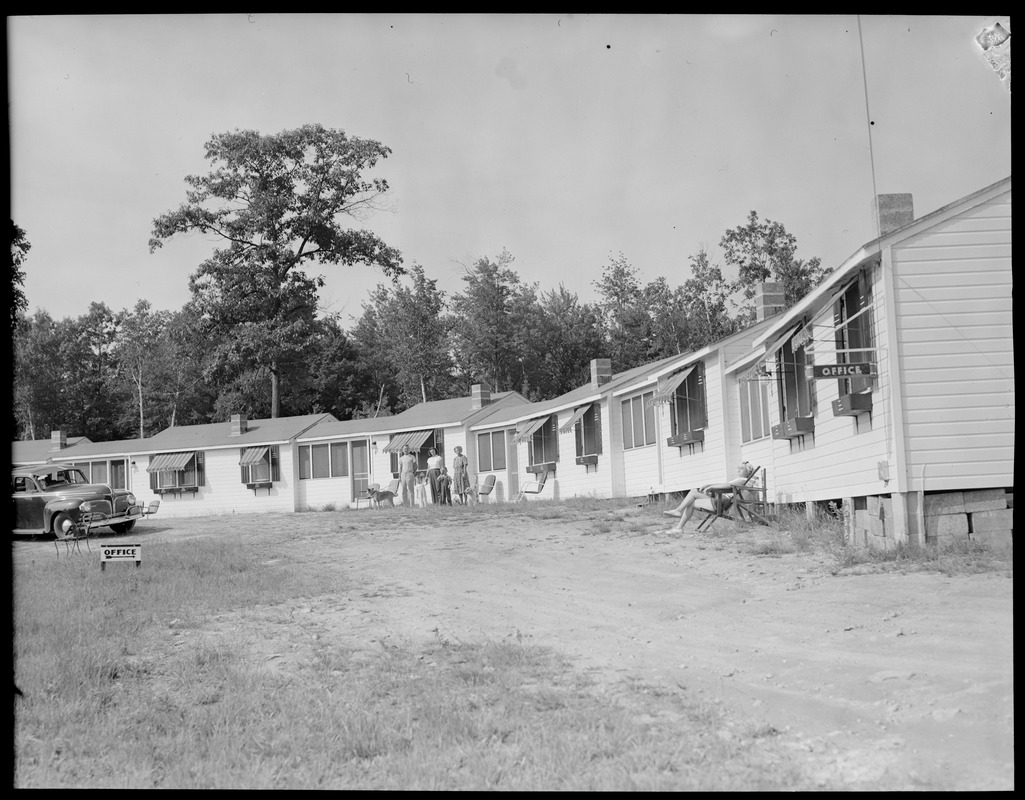 Suburban(?) motel - Digital Commonwealth