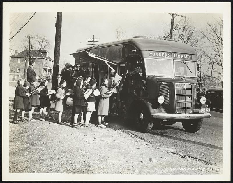 Libraries Bookmobile - Digital Commonwealth