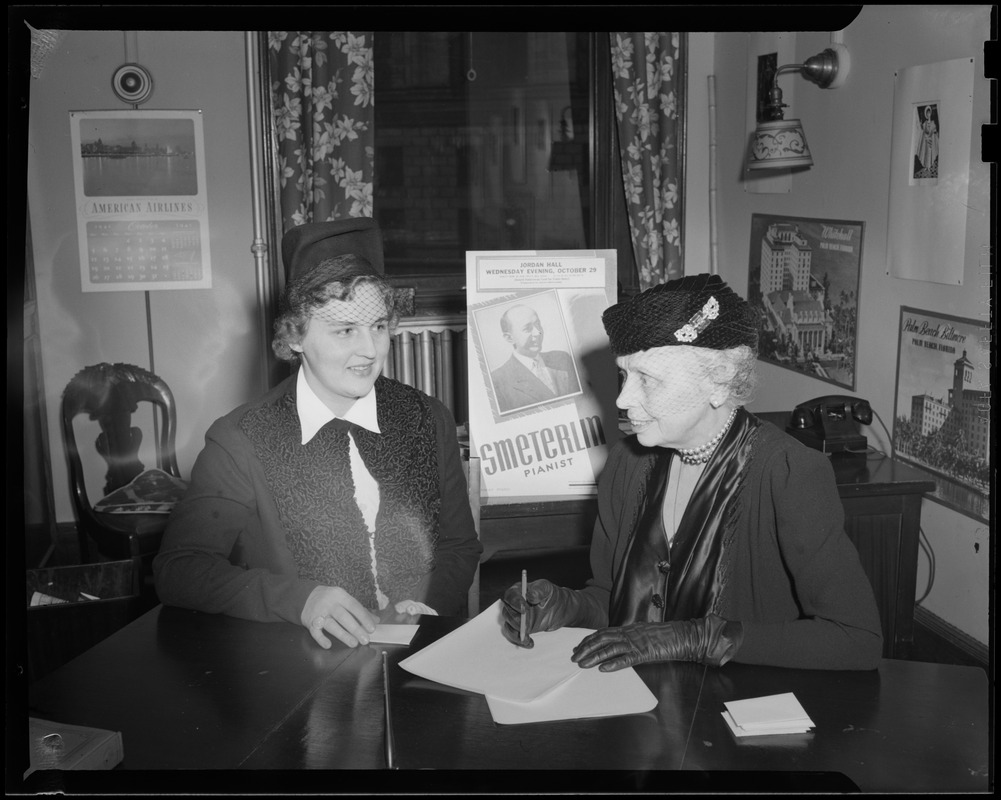 Mrs. Bentley Warren Jr. and Mrs. Timothee Adamowski planning for a ...