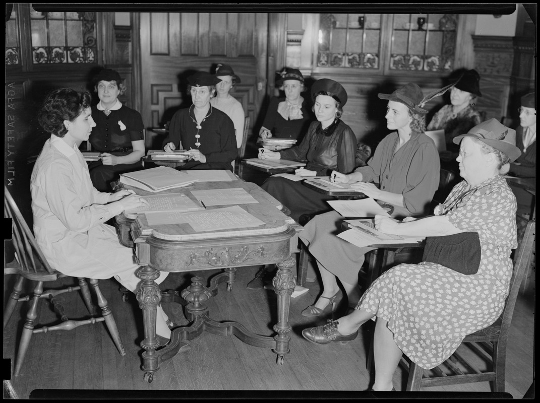 Braille class being taught by Edith De Dominicos - Digital Commonwealth