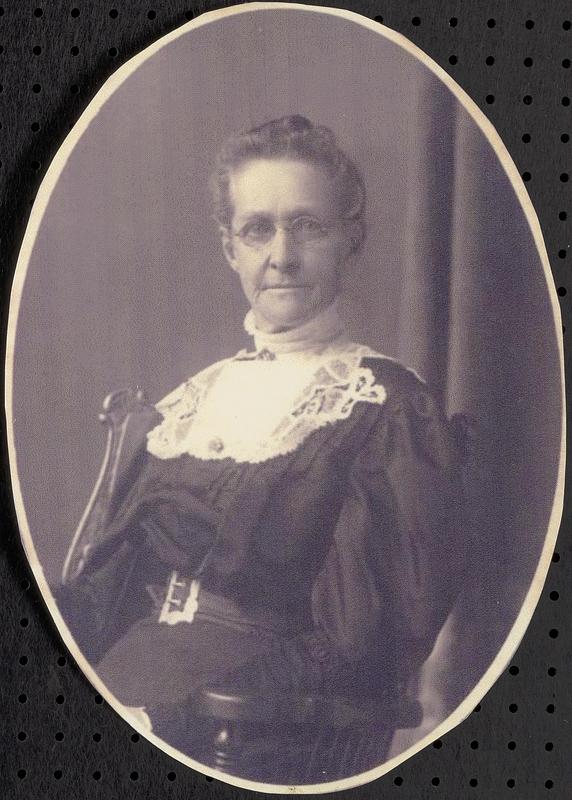 Isabel Parsons Dwight, married to Silas S. Dwight - Digital Commonwealth