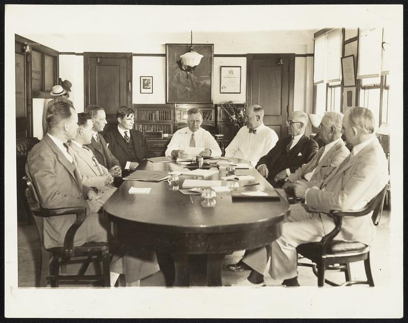 Seek Five-Day Week. A New England Committee, led by governor Winant of ...
