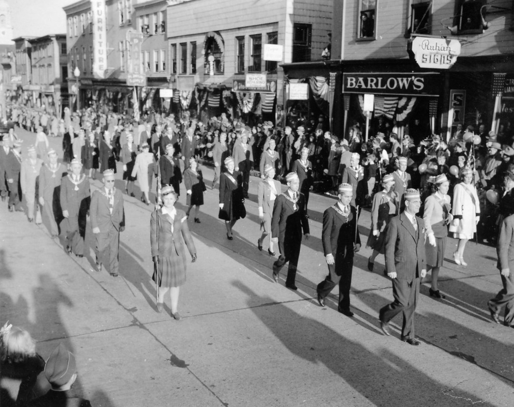 WWII victory parade, Main St. - Digital Commonwealth