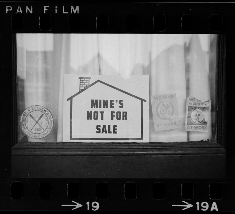 A homeowner's I'm-Not-Selling sign, South Boston - Digital Commonwealth