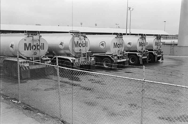 Mobil 2 - Digital Commonwealth