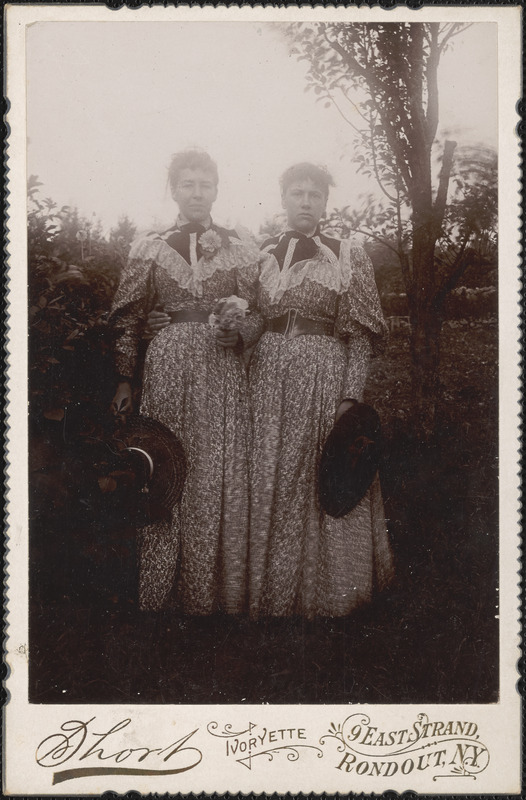 Sisters Annie and Jennie Middlebrook - Digital Commonwealth