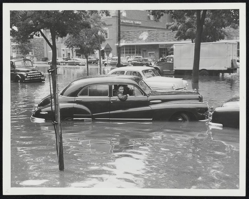 Fluid Drive---Summer shoppers made a big splash along Route 9, Chestnut ...
