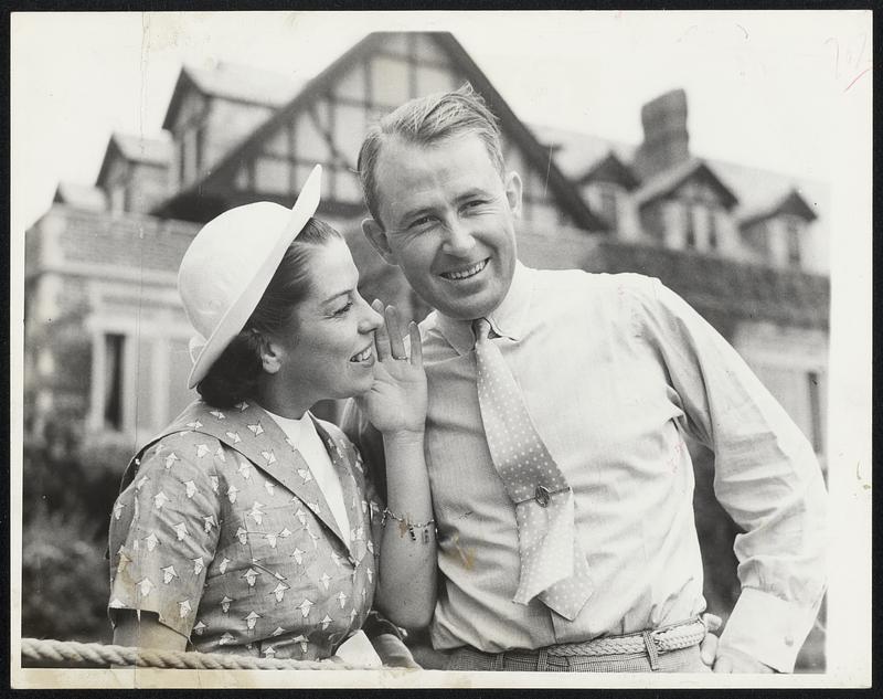 Paul Runyan (right) of White Plains, N. Y., former P. G. A. champion ...