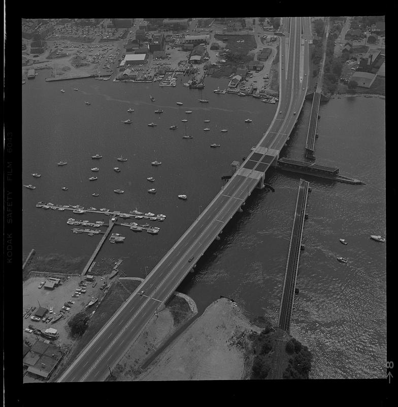 Merrimac River, Rocks bridge, sea wall, new bridge, AYC mooring area ...