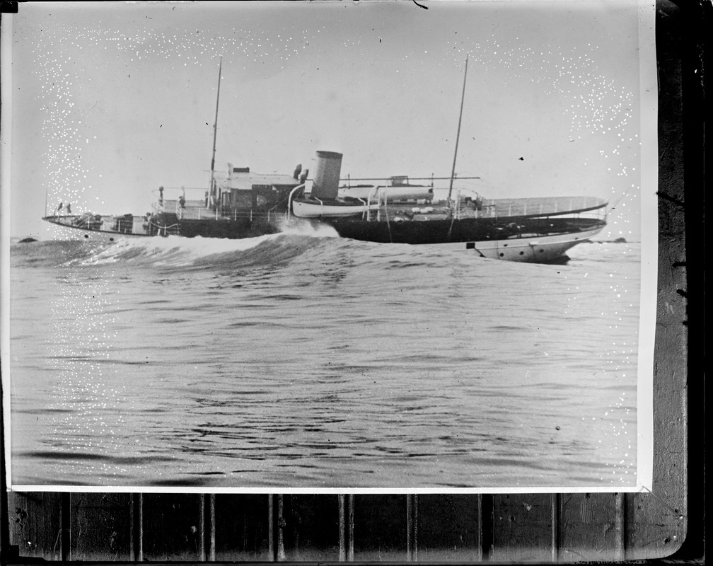 Edsel Ford's yacht Sialia founders in Boston Harbor - Digital Commonwealth