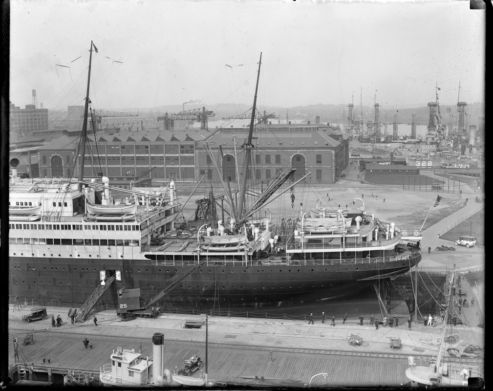 SS George Washington in Navy Yard dry dock, Panorama "B" - Digital ...