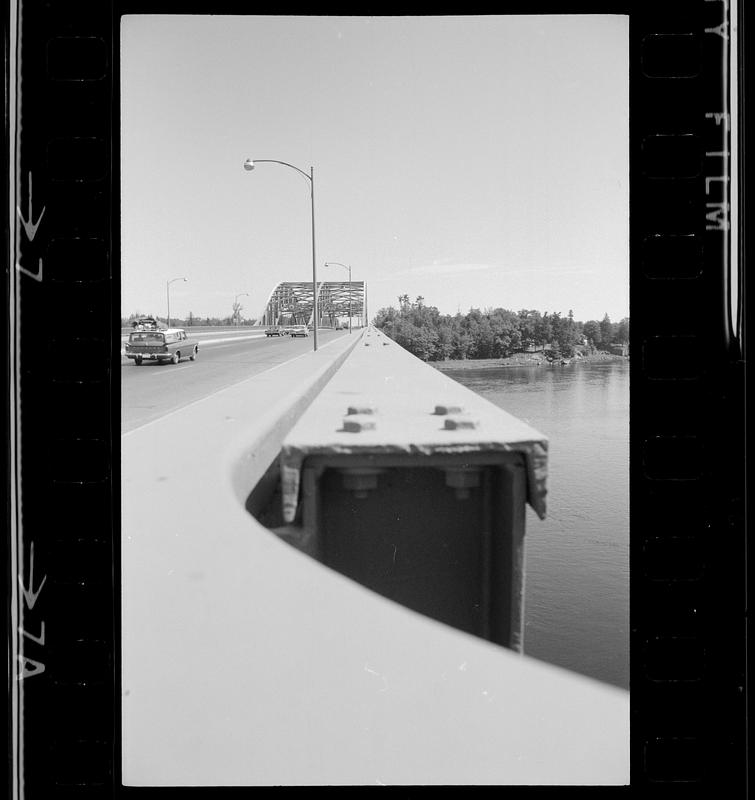 Merrimack River bridges - Digital Commonwealth