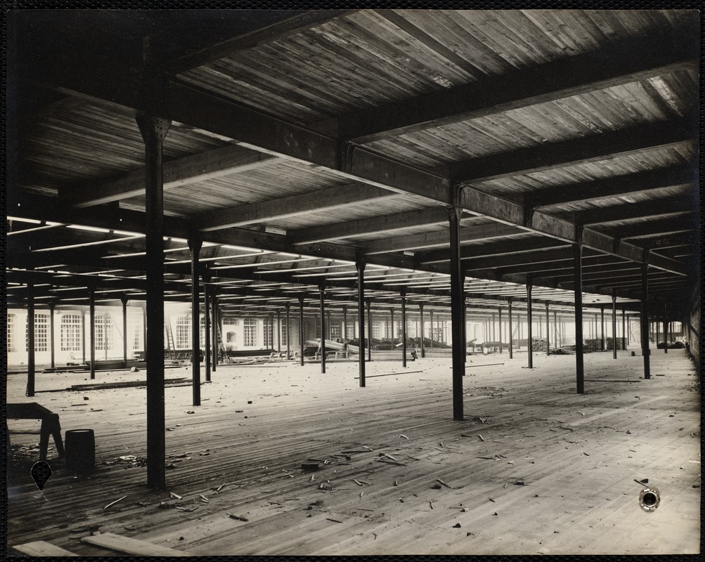 New worsted (weaving) mill. Interior, looking northerly from corner ...