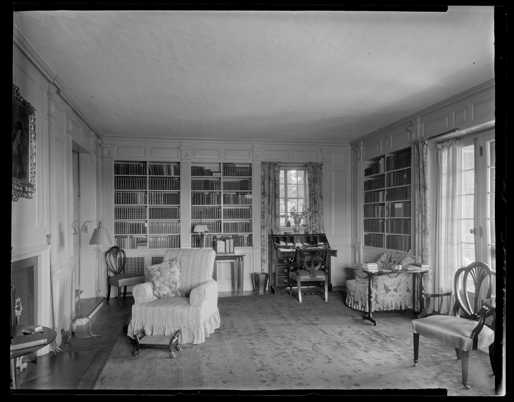 Hillingdon: interior/library - Digital Commonwealth