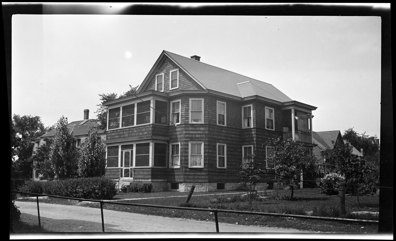 Moses Fiske house - Digital Commonwealth