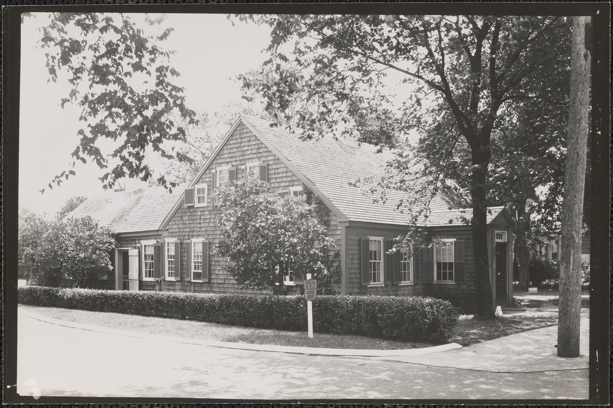 Hyannis Public Library - Digital Commonwealth