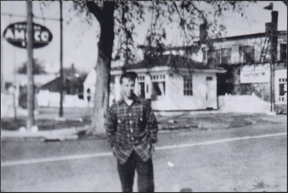Al Todd and Amoco station - Digital Commonwealth