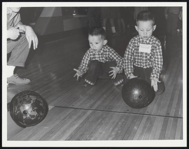 Roy + Ronnie Proyne 2 1/2 Twins Wolum - Digital Commonwealth