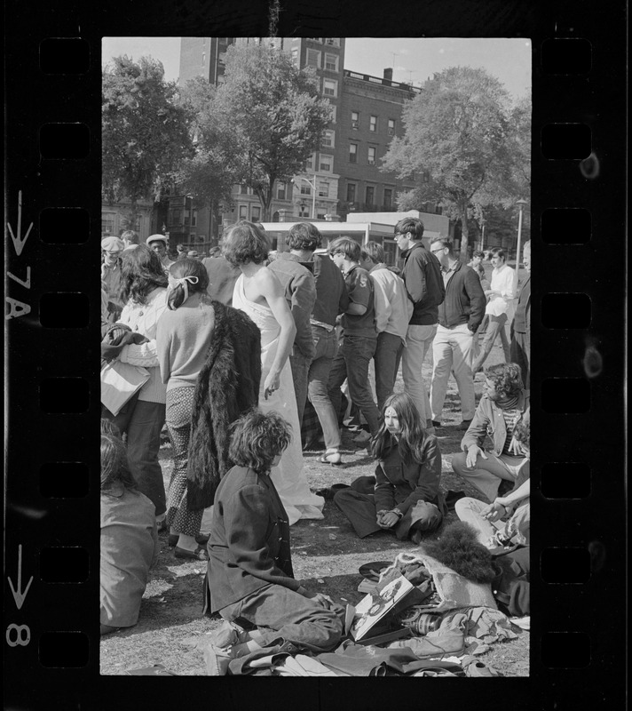 Hippies on the Boston Common - Digital Commonwealth