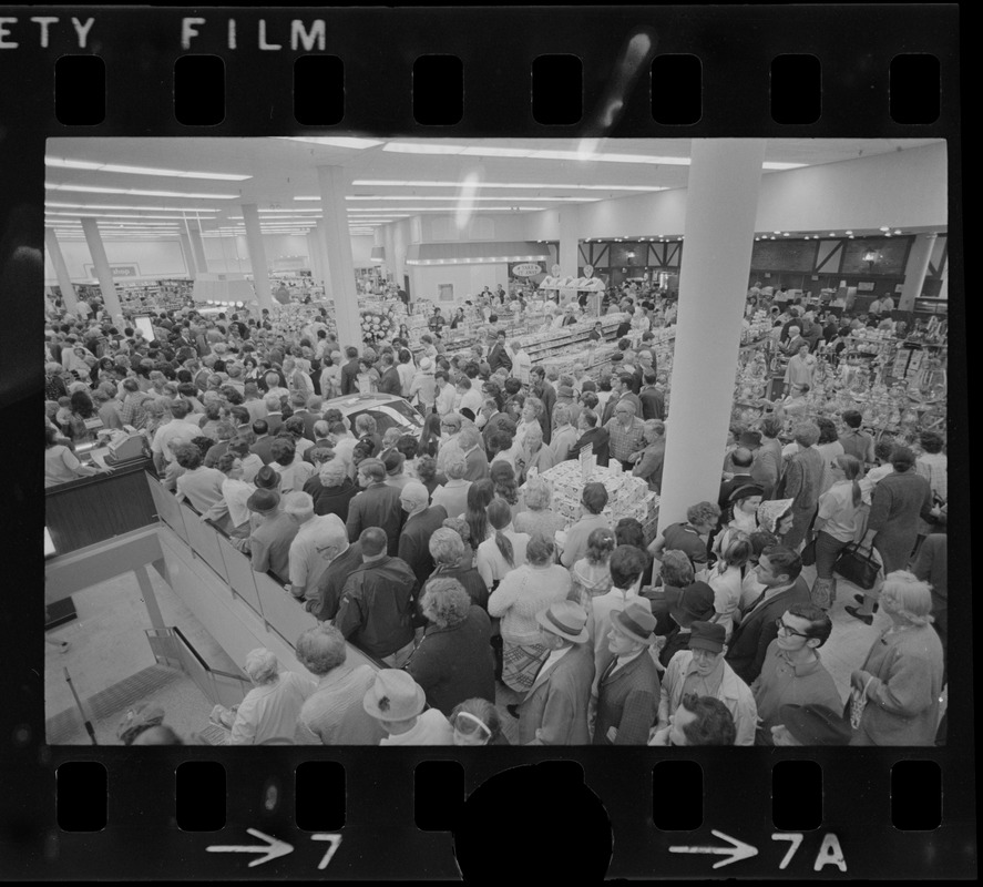 Woolworth's opening day - Digital Commonwealth