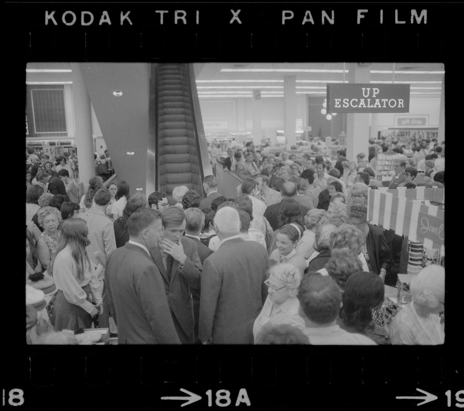 Woolworth's opening day - Digital Commonwealth