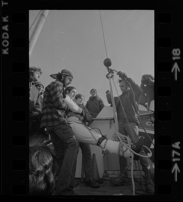 Hanging for the fun of it - Norman Bigelow shows off his Houdini ...