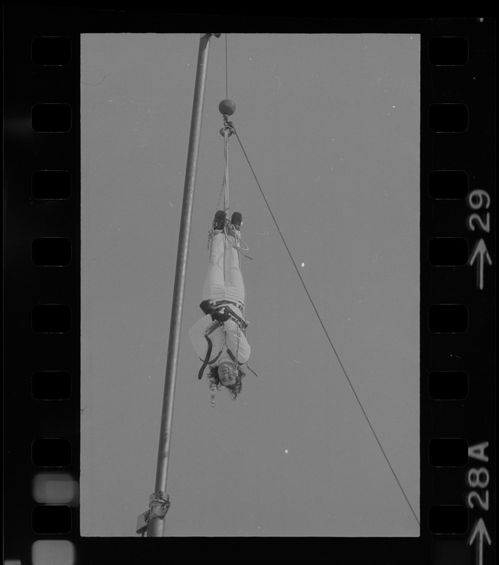 Hanging for the fun of it - Norman Bigelow shows off his Houdini ...