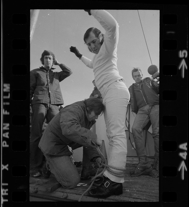 Hanging for the fun of it - Norman Bigelow shows off his Houdini ...